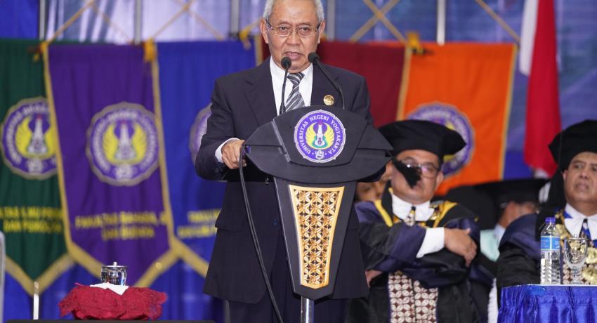 UNY Gelar Wisuda, Ribuan Mahasiswa Resmi Sandang Gelar Akademik | Universitas Negeri Yogyakarta